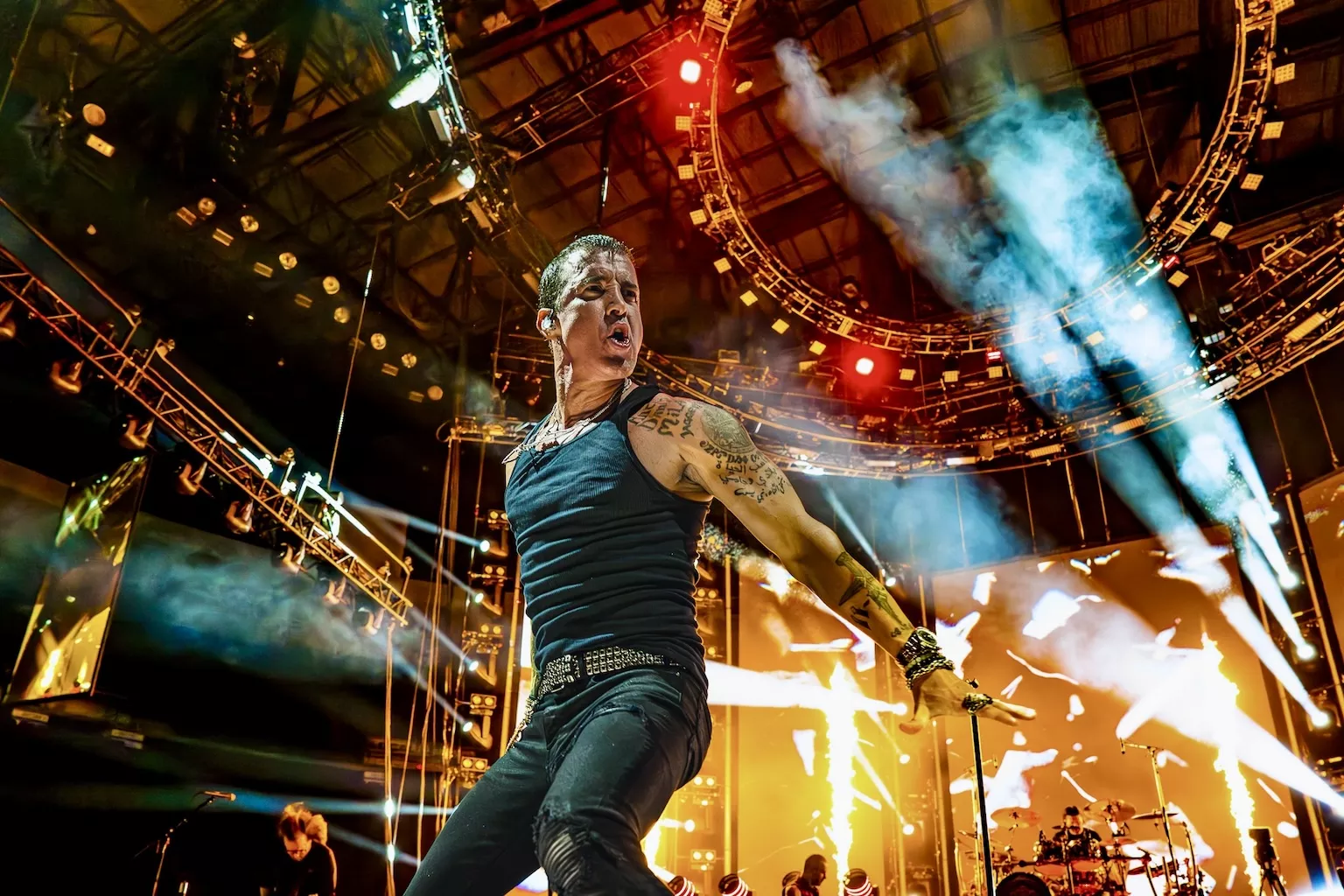 [REVIEW] Creed Brings ’90s Nostalgia and Rock Spectacle to Cincinnati’s ...